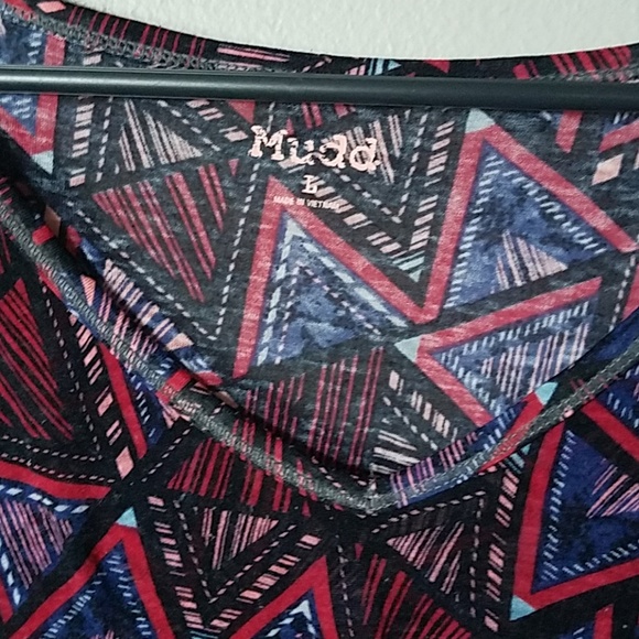 Mudd | Tops | 3 Mudd Tee | Poshmark